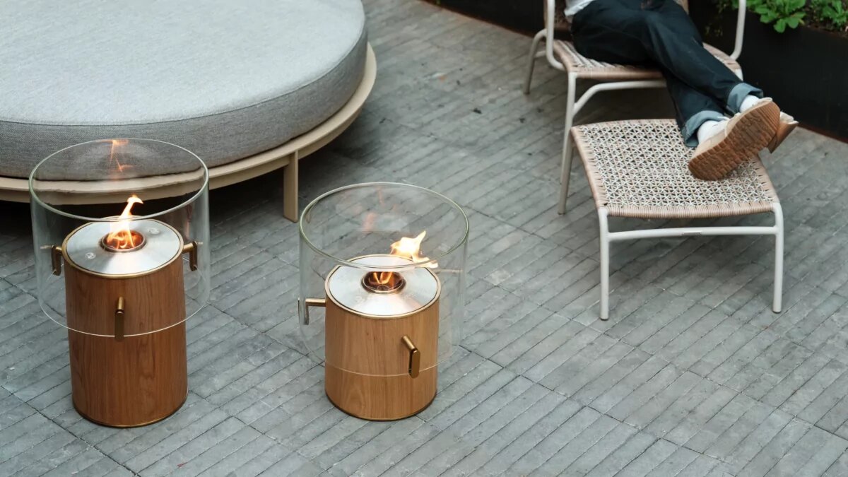Pillar Series: Floor Lamp-Style Designer Fireplaces - EcoSmart Fire
